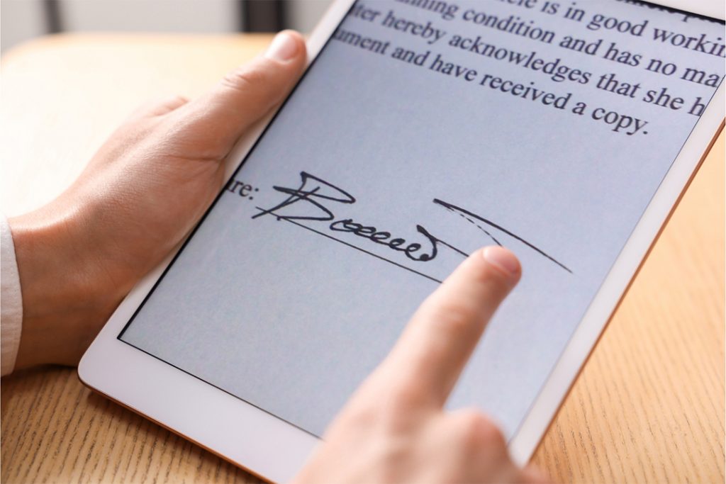 How Topaz Signature Pads Enhance Compliance and Minimize Paperwork